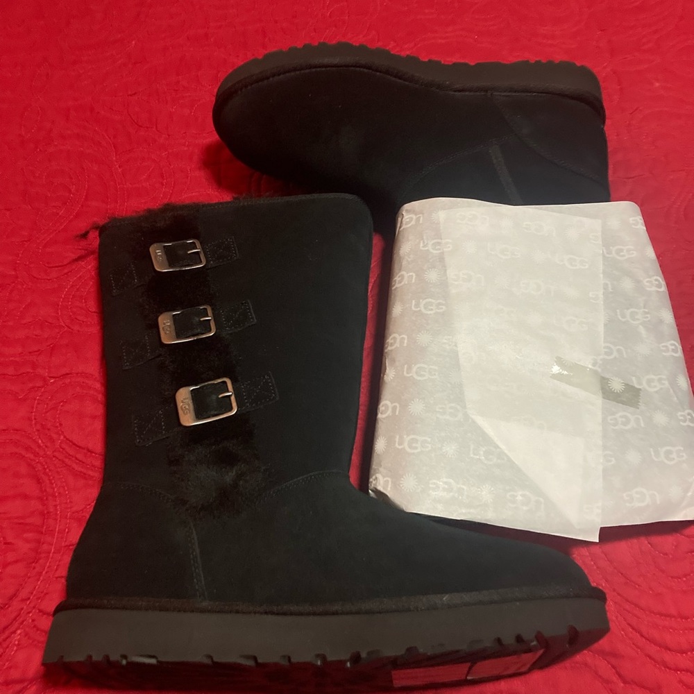 Brand New Uggs - Gem